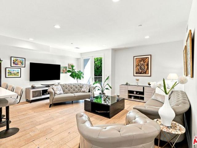 4240 Laurel Canyon Boulevard 305
