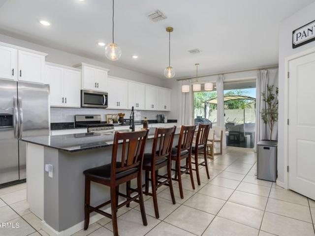 4240 W Coneflower Ln, San Tan Valley, AZ 85144