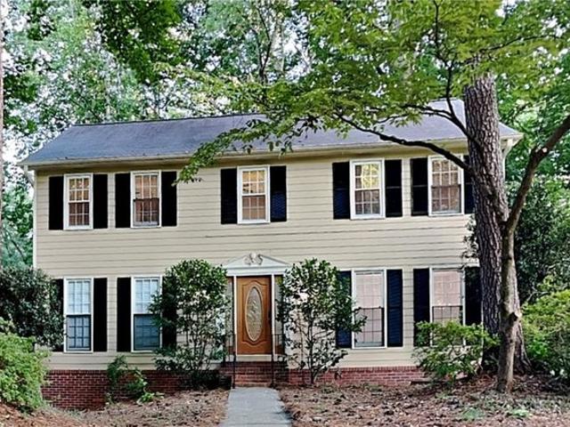 4241 Glenforest Way NE, Roswell, GA 30075
