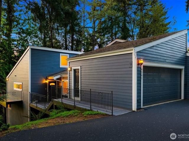 4241 th Pl SE Unit 4 Bellevue, WA 98006