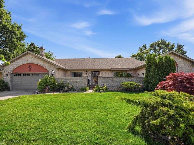 42424 Tessmer Dr, Sterling Heights, MI 48314