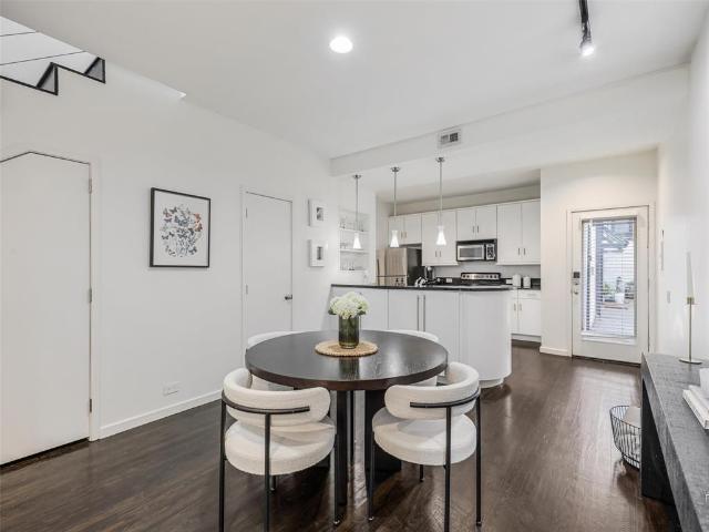 4242 Buena Vista Street # 21