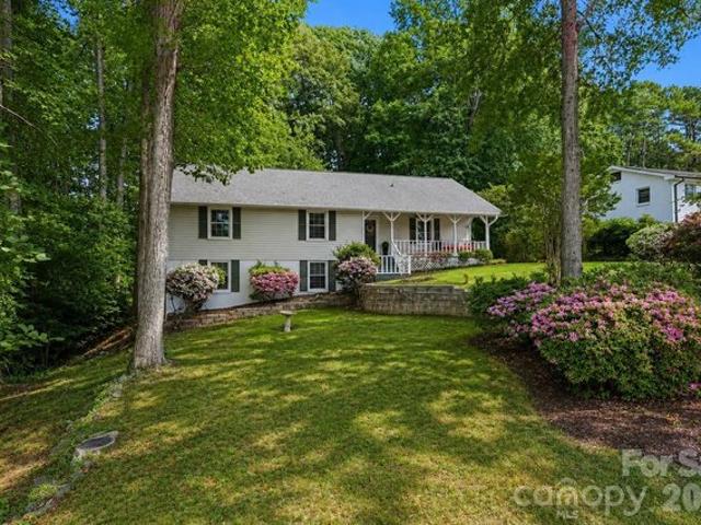 4242 Garvin Dr, Charlotte, NC 28269