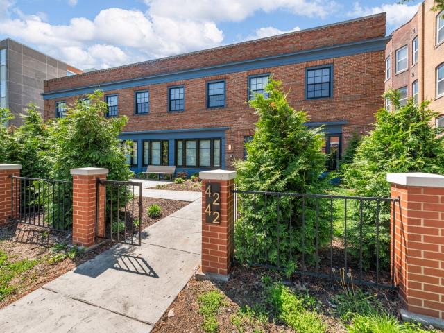 4242 Lindell Blvd LLC