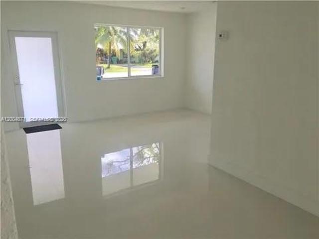 4242 SW 98th Ave, Unit 4242, Miami, FL 33165 | MLS #A12004