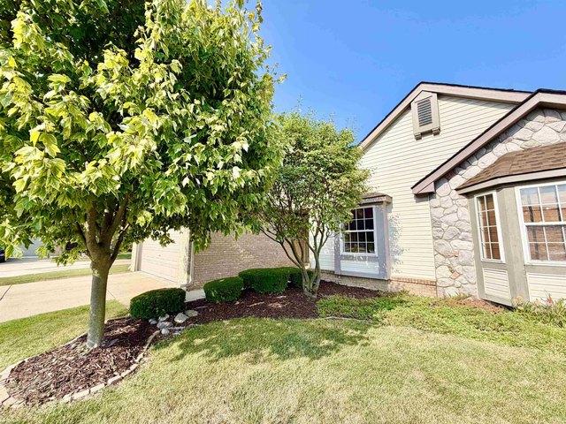 42432 Bayberry St, Clinton Township, MI 48038