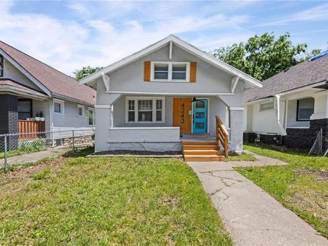 4243 Agnes Ave, Kansas City, MO 64130