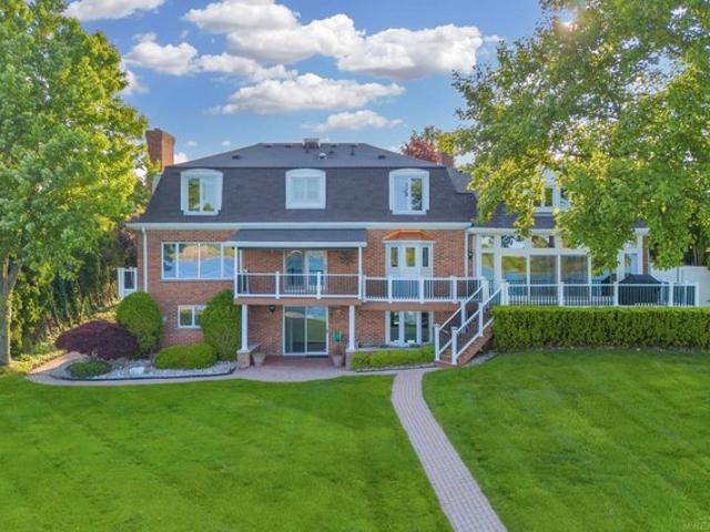 4243 River Rd, East China, MI 48054
