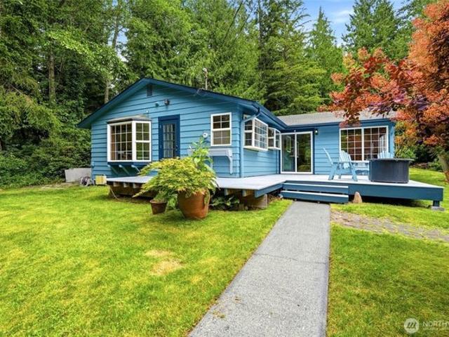 4243 Timberline Rd, Clinton, WA 98236