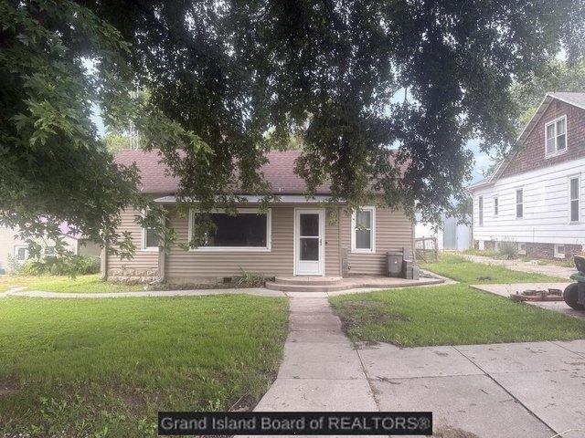 424 1st St, Platte Center, NE 68653