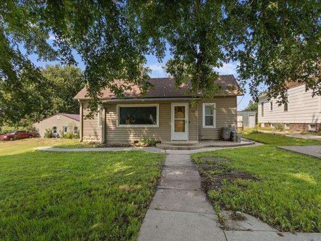 424 1st St, Platte Center, NE 68653