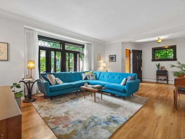 424 Clark St