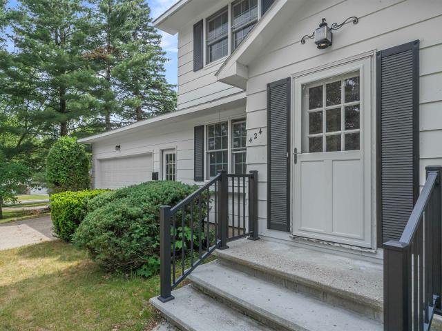 424 Crestview Place