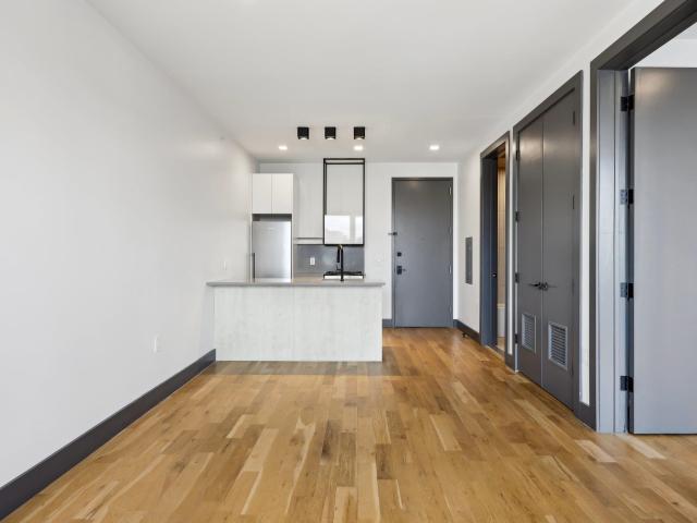 424 Arlington Ave # 505