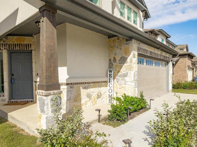 424 Arrowhead Vine St