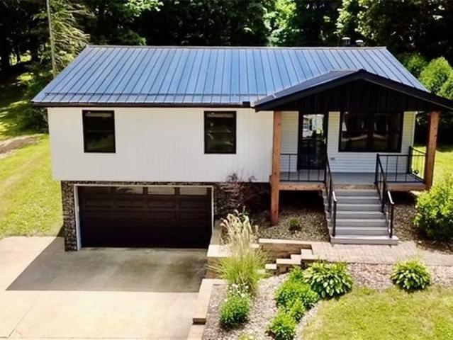 424 Garner Dr, Mogadore, OH 44260