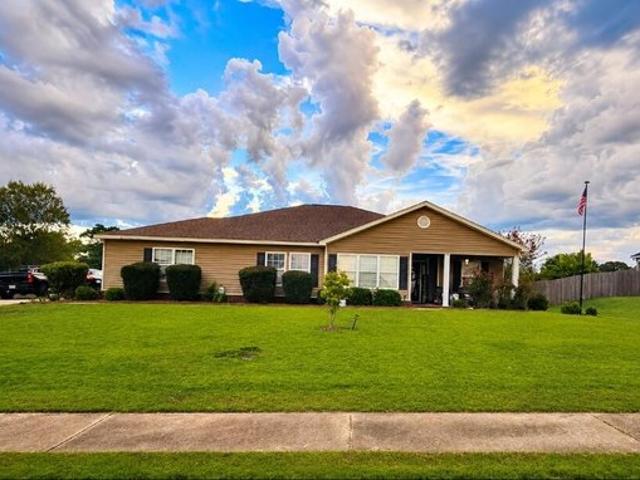424 Griffith Ln, New Brockton, AL 36351