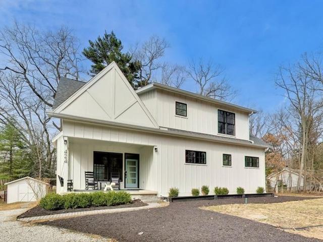 424 Dreamwold Way, Michiana Shores, IN 46360