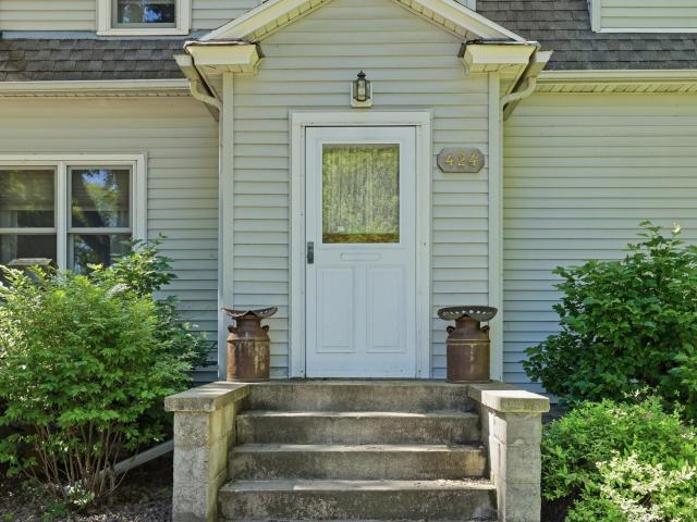 424 E 11th Street