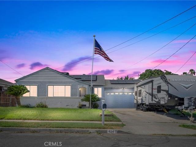 424 E 3rd St, Rialto, CA 92376