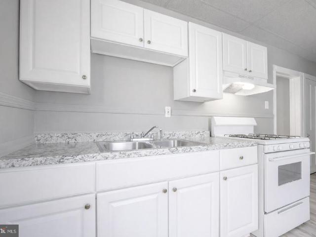 424 Kossuth Street
