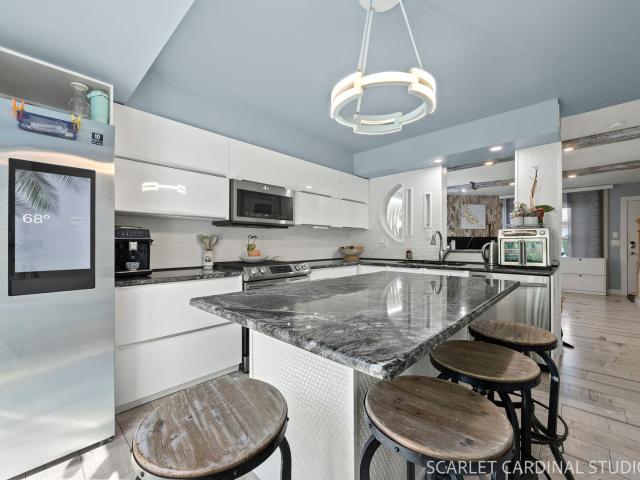 424 Kensington Court