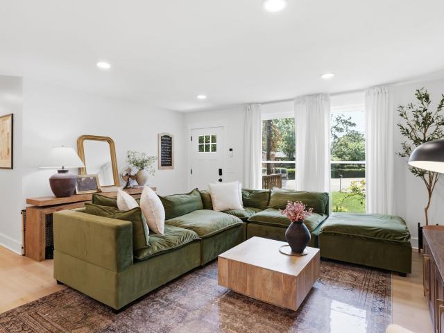 424 Kingview Ct