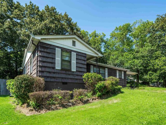 424 Hearn Circle