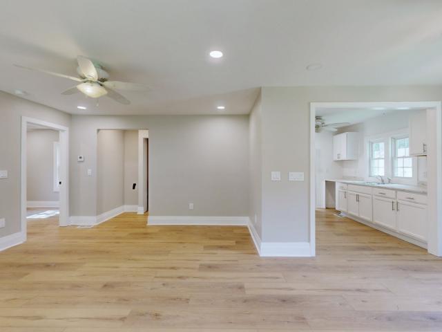 424 Laura Ave