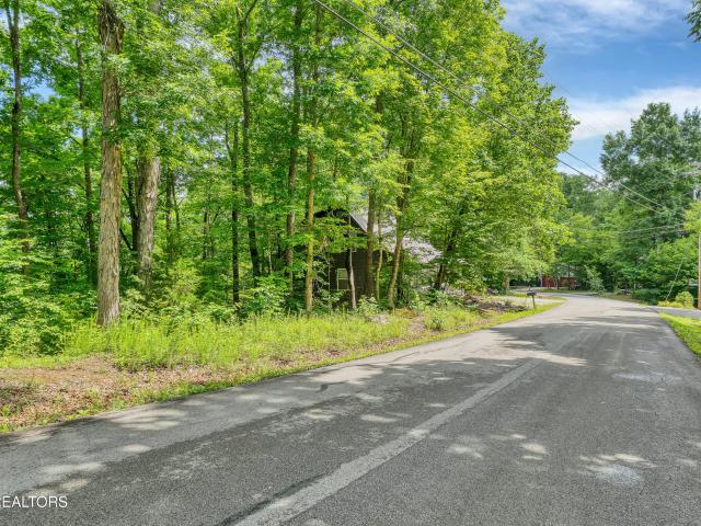 424 Laurel Rd