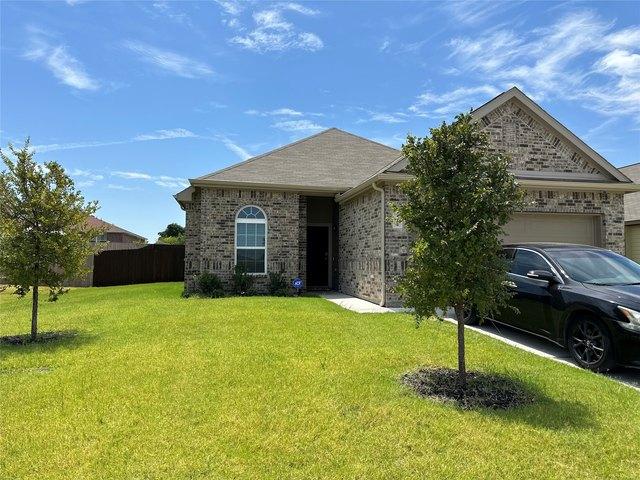 424 Livingston Dr, Desoto, TX 75115