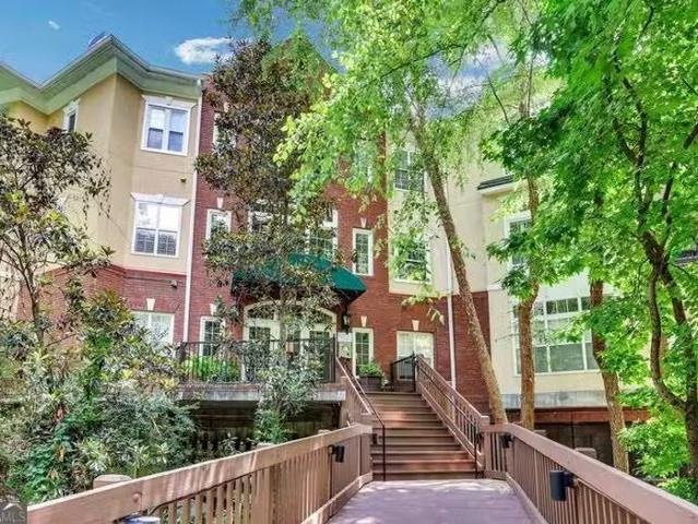 424 Lindbergh Drive NE #111, Atlanta, GA 30305 MLS 10355958
