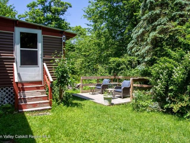 424 Macedonia Rd, Austerlitz, NY 12017