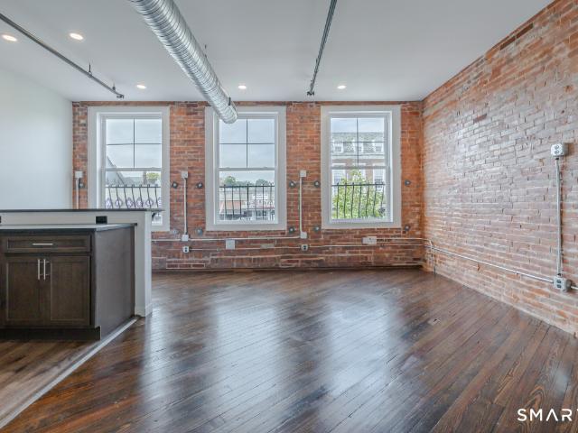 424 Main St, Unit D, Middletown, CT 06457 | MLS #24170