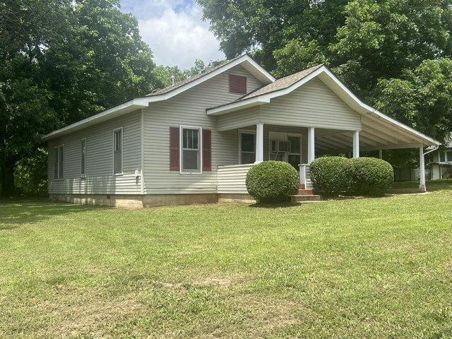 424 Mammoth St, Thayer, MO 65791