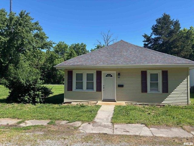 424 Mark St, Carterville, IL 62918