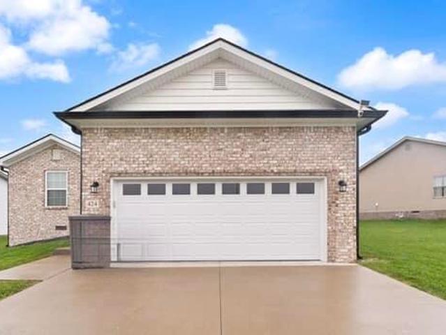 424 Middle Creek Way