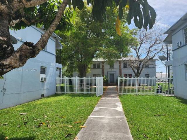 424 NE 82nd St #2C, Miami, FL 33138