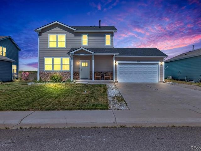 424 S 3rd Ave, Deer Trail, CO 80105