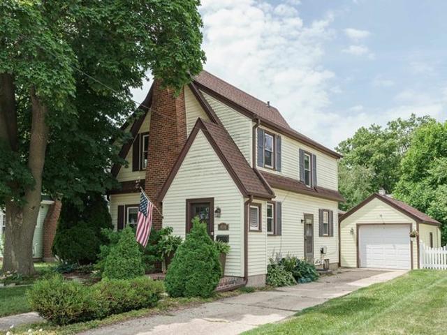 424 S Ringold St, Janesville, WI 53545