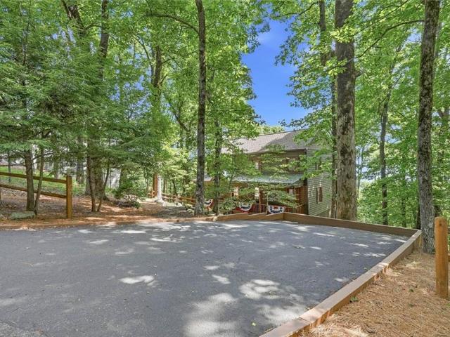 424 S Sanderlin Mtn Drive