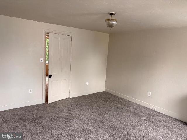 424 smith street # second floor