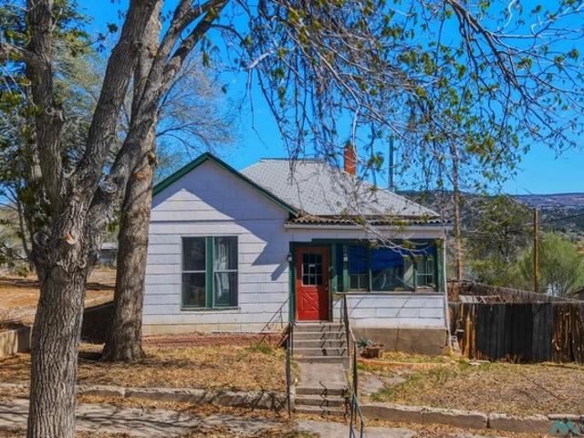 424 Savage Ave, Raton, NM 87740