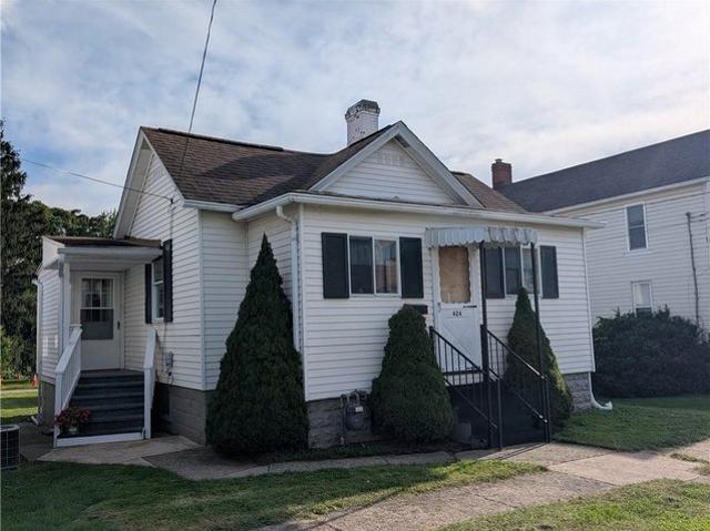 424 Scottdale Ave, Scottdale, PA 15683