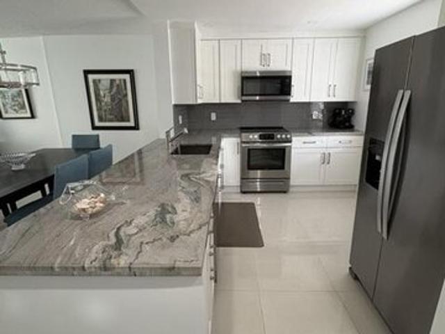 424 SE 10th St Apt 203, Dania Beach, FL 33004