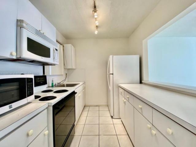 424 SW 7th St #303 Miami, FL 33130