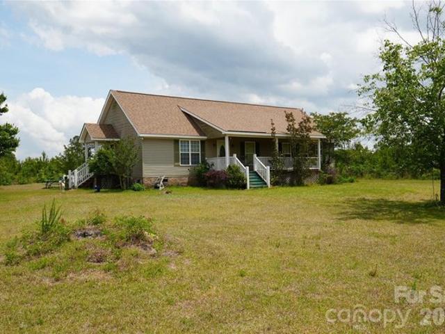 424 Press Walters Rd, Hartsville, SC 29550