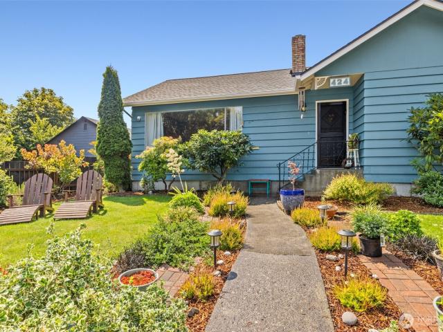 424 W 4th Street