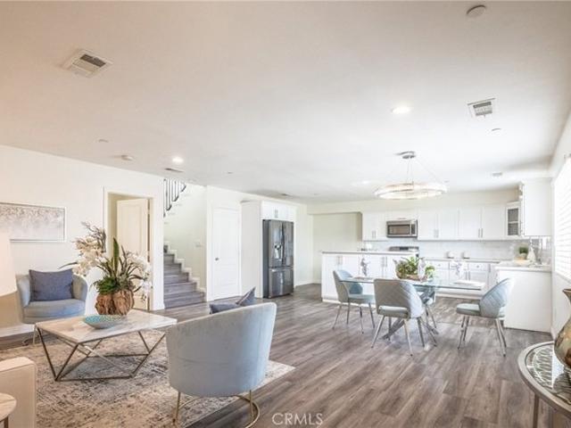 424 W 2nd St, San Pedro, CA 90012