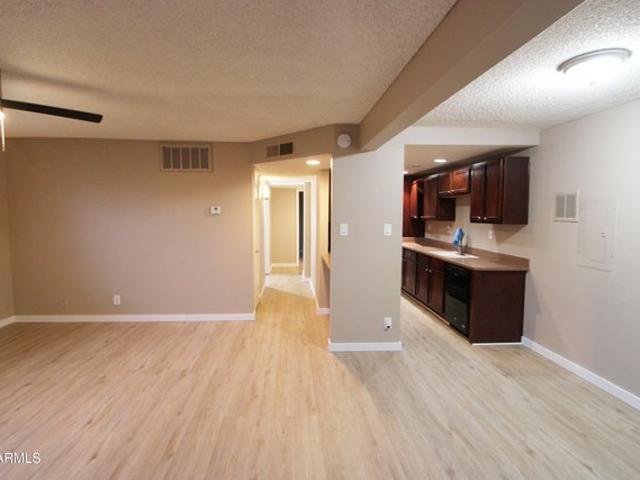 424 W Brown Rd Unit 105, Mesa, AZ 85201